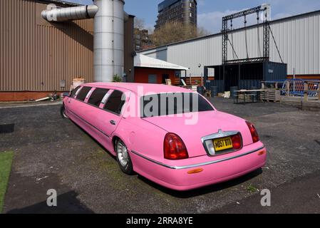 Pink Lincoln Navigator Luxury Car, Stretch Limousine or Long Wheelbase ...
