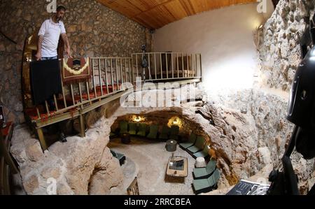 Mrah Salameh (restaurant located in a Stone Age Cave), Hashem Bin Abdullah Al Malek Street ...