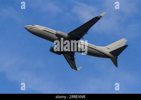 A Boeing C40A Clipper military logistics aircraft with the US Navy ...