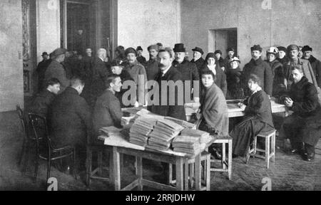 Election polling station in Petrograd during the elections of 1917 ...