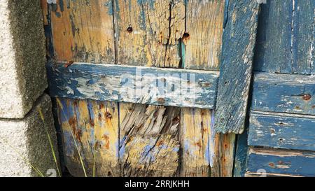 Rustic, weather-worn, boat house door Stock Photo - Alamy