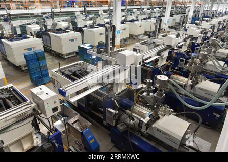 221120 -- RAYONG, Nov. 20, 2022 -- Natawut Lorboon works at the ...