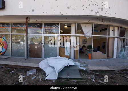 230406 -- SHLOMI, April 6, 2023 -- An Israeli police bomb disposal unit ...