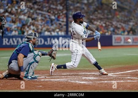 Seattle Mariners left fielder Randy Arozarena throws to the infield ...