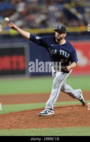 Seattle Mariners relief pitcher Dominic Leone in action against the Los ...