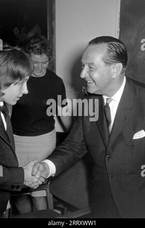 NATO Hauptquartier SHAPE an der Porte Dauphine in Paris, 1962. NATO ...