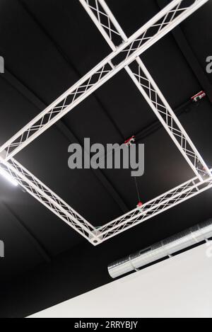 Interior lighting truss industrial design Stock Photo - Alamy