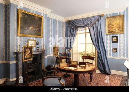 A drawing room in 1830 in the fascinating Museum of the Home in ...
