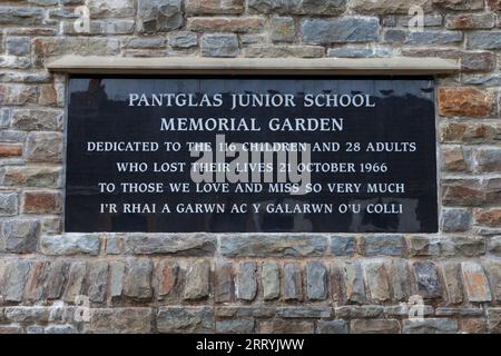 Pantglas junior school memorial garden, site of the Aberfan disaster ...