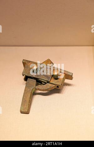 Chinese ancient Crossbow Stock Photo - Alamy