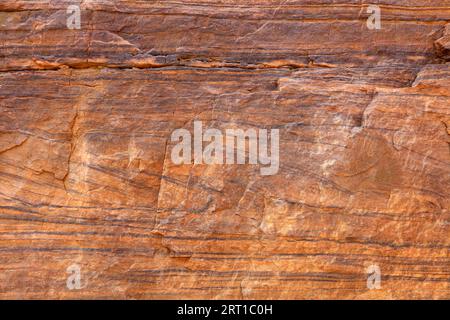Horizontal bedding structure of rock Stock Photo - Alamy