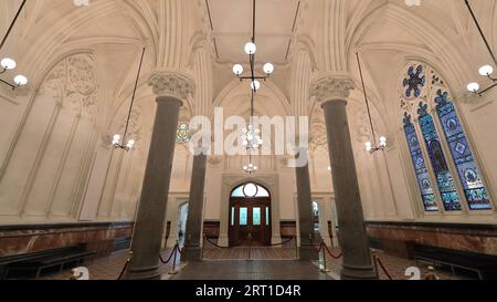 The ANZ Gothic Bank, the Cathedral Room that was once the Old Melbourne ...
