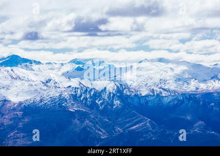 The view from the road to Remarkables ski resort over Queenstown on New ...