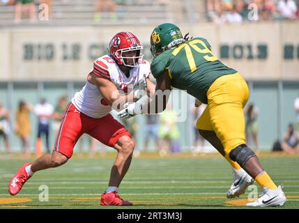 Utah Utes defensive end Jonah Elliss (83) pass rushes during an NCAA ...