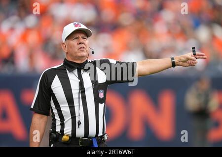 NFL referee Bill Vinovich (52) before an NFL football game between the ...