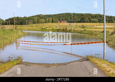 Flooded Mahtinaisentie pedestrian and cycle underpass due to heavy ...