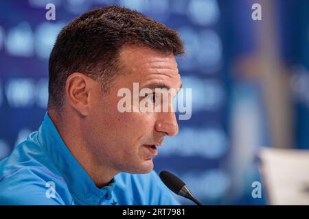 Lionel Scaloni press conference Stock Photo - Alamy
