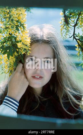 The Railway Children (1970) , Sally Thomsett , Gordon Whiting Date ...