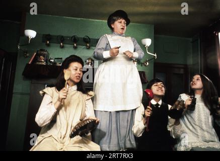 Sally Thomsett, Gary Warren, Jenny Agutter, "The Railway Children ...