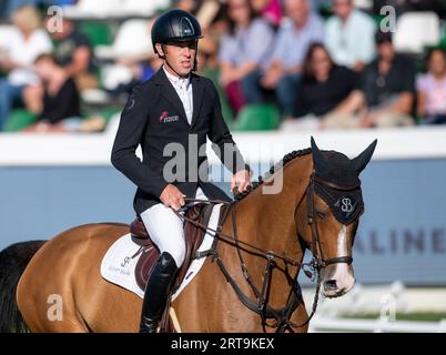 Scott BRASH (GBR) riding HELLO JEFFERSON during the Longines Paris ...