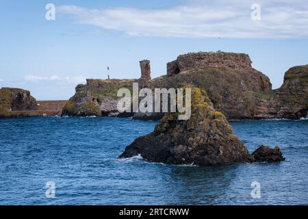 View of the ruined castle of Dunbar Castle, East Lothian, Scotland ...