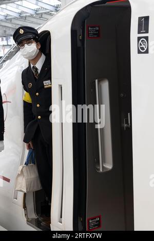 The Hakata JR and Shinkansen Train Station, Fukuoka JP Stock Photo - Alamy