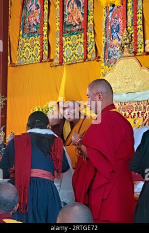 Rinpoche Kyabje Kundeling Tatsak giving blessings, Lingshed Gompa ...