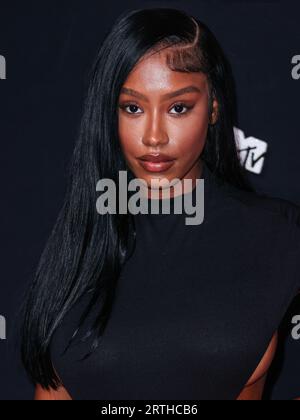 Raven Tracy arrives at the MTV Video Music Awards on Tuesday, Sept. 12 ...