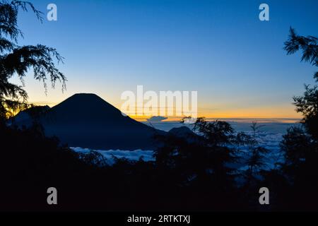 The view of Mount Prau before sunrise is very beautiful Stock Photo - Alamy