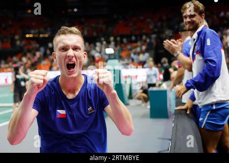 Alejandro Davidovich Fokina of Spain celebrates his victory during day ...