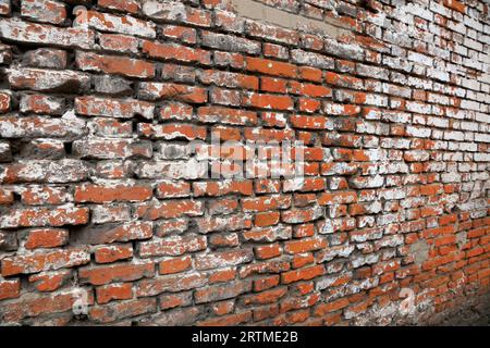 The broken and mottled walls look very dangerous Stock Photo - Alamy