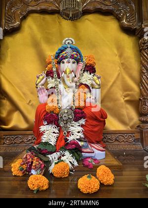 Hindu god Ganesh murthi (statue) in Govardhan Ecovillage, Maharashtra ...