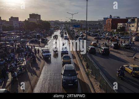 Evening traffic in Dakar, Senegal Stock Photo - Alamy