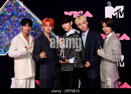 Soobin, HueningKai, Beomgyu, Yeonjun and Taehyun of TOMORROW X TOGETHER aka TXT attends the 2022 ...