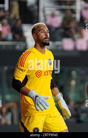 Inter Miami goalkeeper Drake Callender (1) secures a corner kick ...