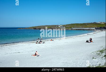 Fabulous, safe, clean Kilmurvey beach with a blue flag of the Inis Mor ...