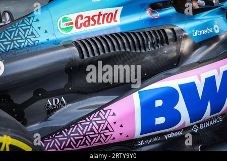 Singapore, Singapore. 15th Sep, 2023. Alpine F1 Team pit gantry. 15.09. ...
