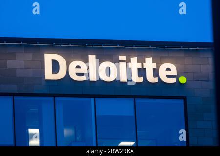 Deloitte Touche Tohmatsu Limited banner. British professional services ...