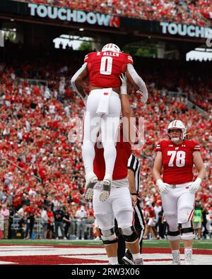 Wisconsin Badgers offensive lineman Tanor Bortolini (63) blocks during ...