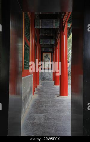 Chinese classical corridor architecture, Beijing Stock Photo - Alamy