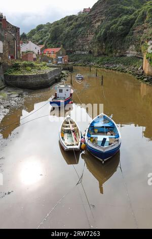Staithes Beck and Boats, Staithes, North Yorkshire, UK Stock Photo - Alamy