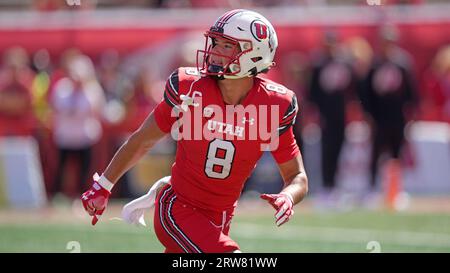 Utah safety Cole Bishop (8) warms up before an NCAA college football ...