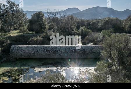 The monolith of Corbara. In 1828, this monolith, weighing 304 tons, 17. ...