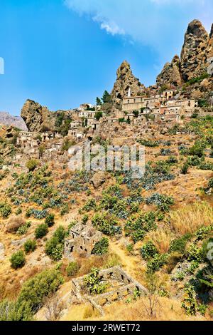 Pentedattilo Calabria Italy. Abandoned ghost town Stock Photo - Alamy