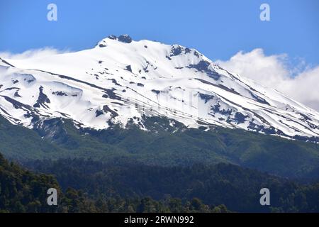 Mocho-Choshuenco volcano (stratovolcano). Panguipulli, Valdivia ...