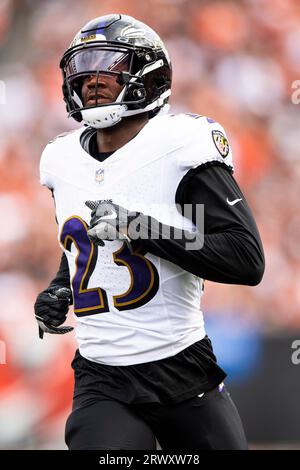 Baltimore Ravens cornerback Rock Ya-Sin (23) sits on his helmet during ...