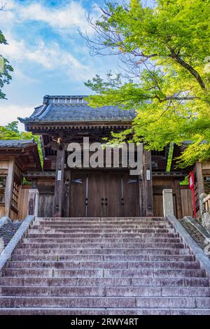 Izu Shuzenji Temple, renovated in 2014, and the blue sky before sunset ...
