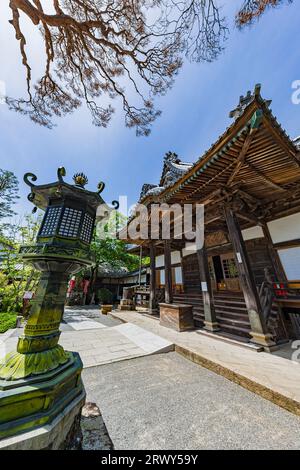 A view in front of the Shuzenji temple gate in Shuzenji Onsen Stock ...