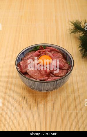 Roast beef rice bowl Stock Photo - Alamy