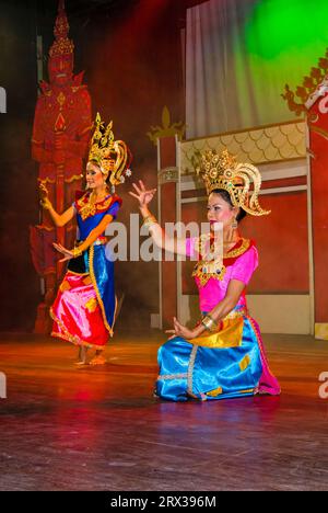 Dancers in traditional Thai classical dance costume, Phuket, Thailand ...